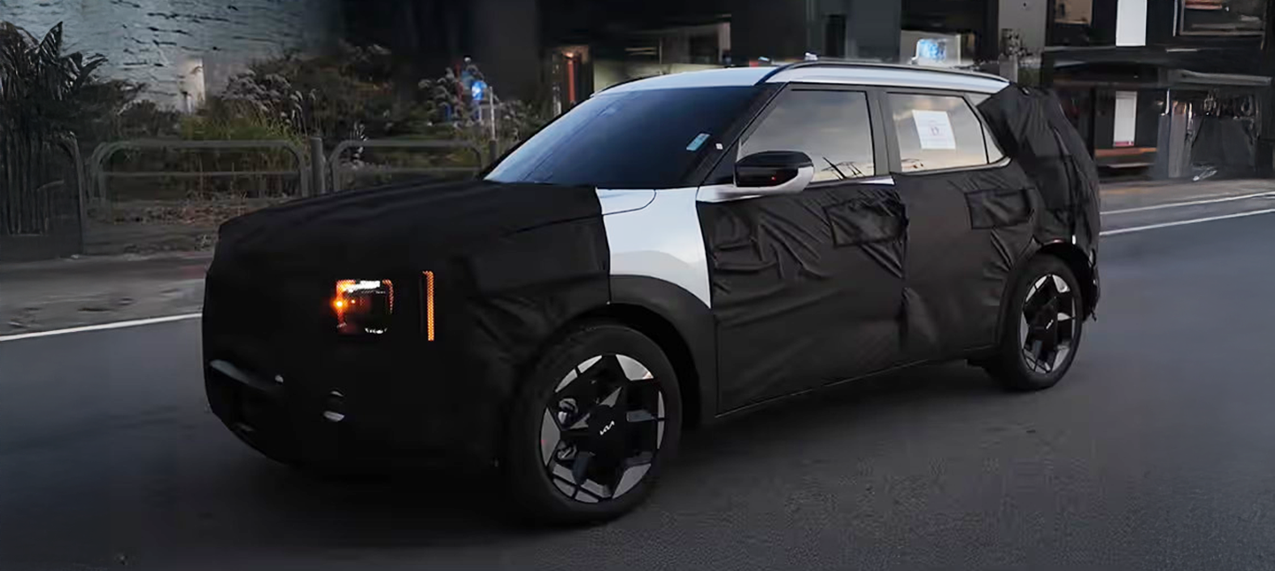 Kia Seltos Facelift vs Mahindra XUV 3XO Comparison of Price, Mileage ...