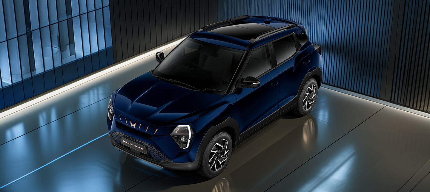 Mahindra XUV 3XO EV Price in India 2025 – Images, Specs & Reviews | CARS24